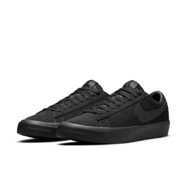 Nike Zoom Blazer Low Pro Gt Sb Sneakers - Black
