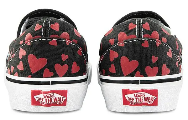 VANS Classic Slip-on Sneakers With Valentine's Hearts Print