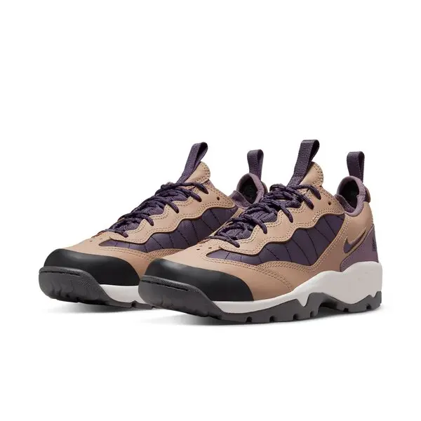 Nike Air Mada Low Top Sneakers - Brown/purple