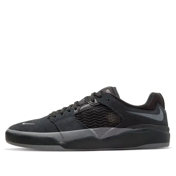 Nike Ishod Wair Low Top Sneakers