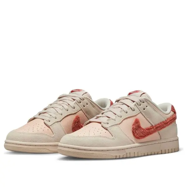 Nike Dunk Low "terry Swoosh" Sneakers - Cream