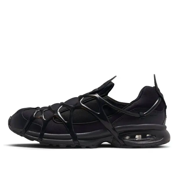 Nike Kukini "triple " Sneakers - Black