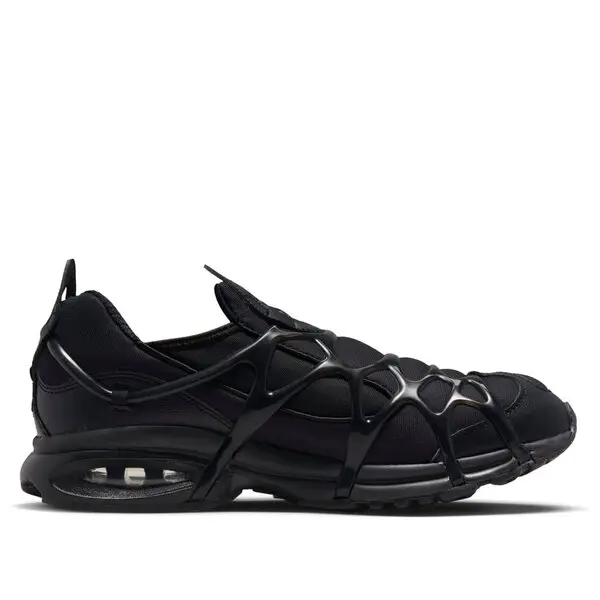 Nike Kukini "triple " Sneakers - Black