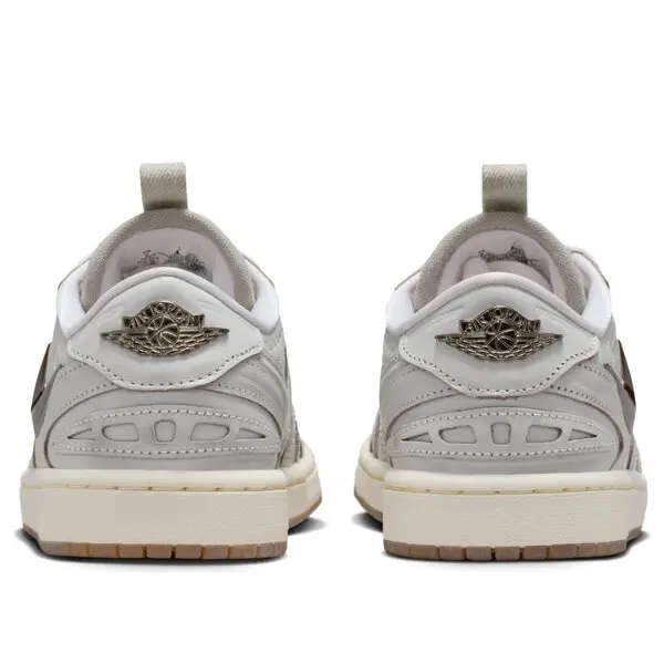 JORDAN 1 Low Method Of Make V3 Sneakers