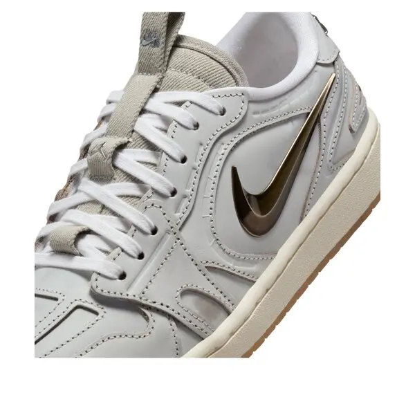 JORDAN 1 Low Method Of Make V3 Sneakers