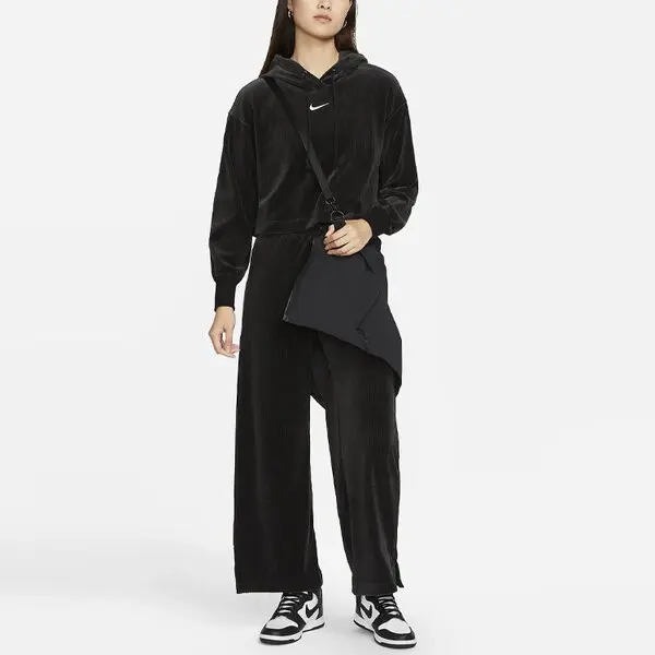 Nike Velour Cropped Pullover Hoodie - Black/white