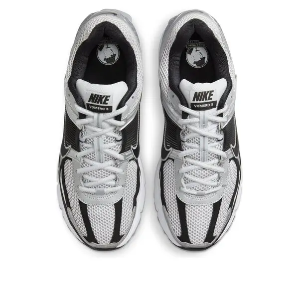 Nike Zoom Vomero - Metallic Silver/black