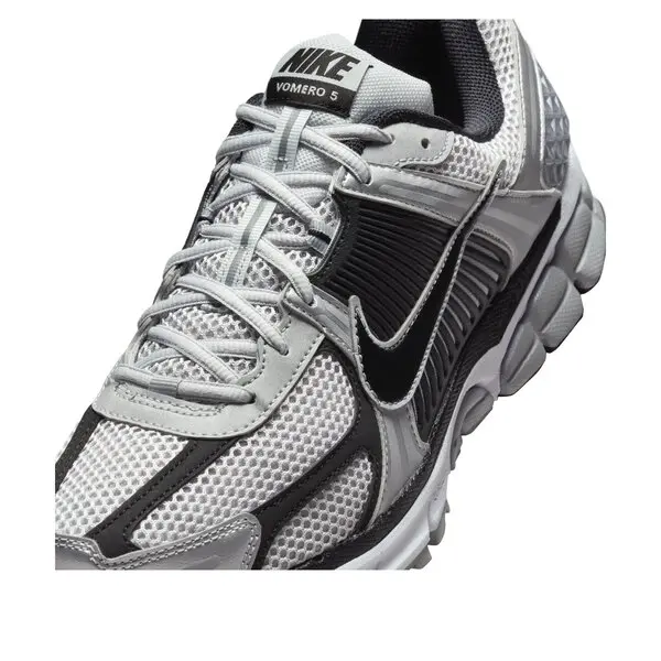 Nike Zoom Vomero - Metallic Silver/black