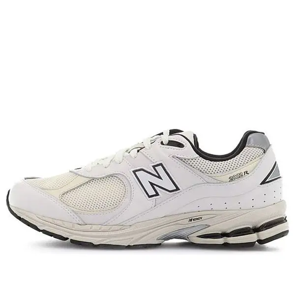 NEW BALANCE 2002r Sneakers - White