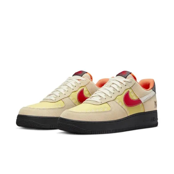 Nike Force 1 '07 "somos Familia" Low Top Sneakers