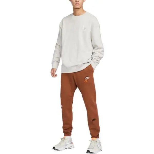 Nike Small Logo Sweatshirt