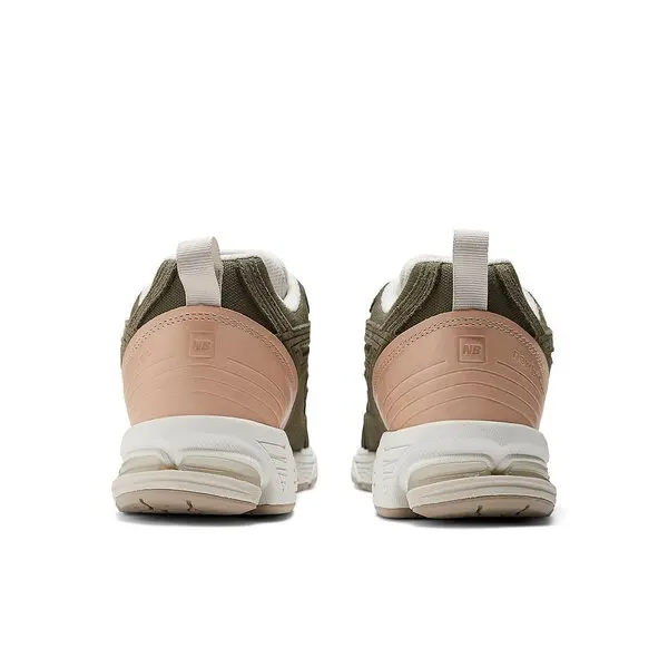 NEW BALANCE 1906f Sneakers - Dark Moss/frappe/timberwolf