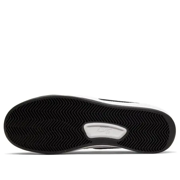 Nike Adversary Sb Low Top Sneakers - White