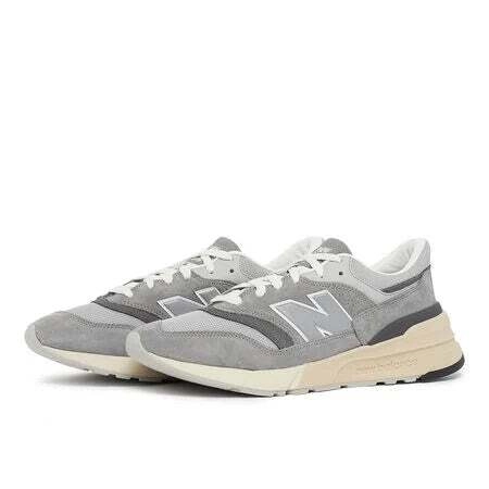 NEW BALANCE 997r Sneakers - Grey