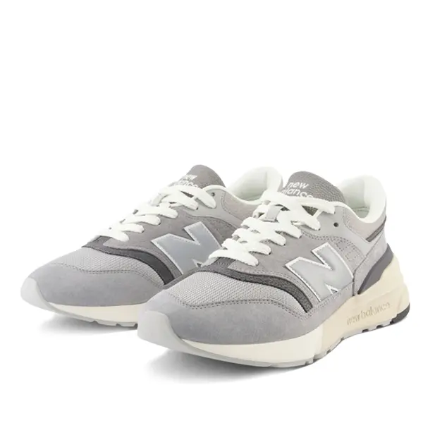 NEW BALANCE 997r Sneakers - Grey
