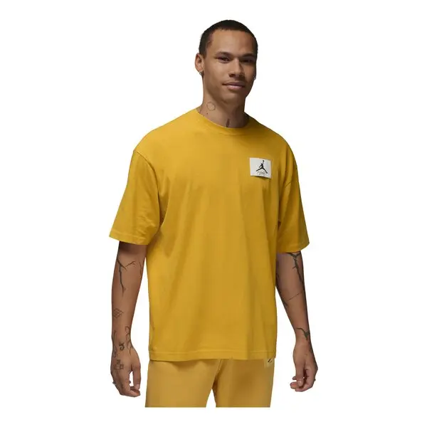 JORDAN Flight Essential Oversized T-shirt Asia Sizing - Yellow