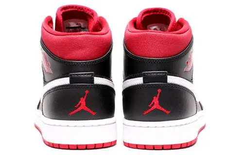 JORDAN 1 Mid Sneakers - Black