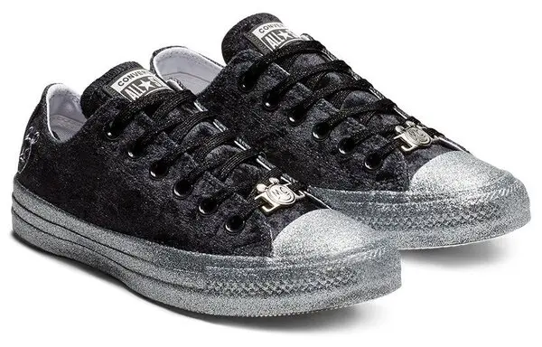 CONVERSE X Miley Cyrus Chuck Taylor All Star Ox Sneakers - Black