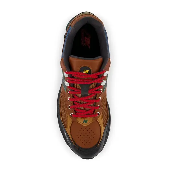 NEW BALANCE 2002r "hiking Pack" Low Top Sneakers - Brown