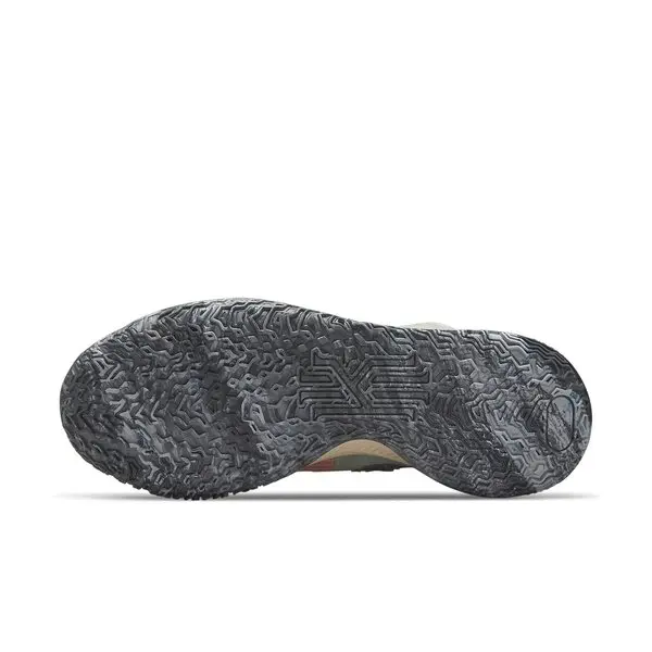 Nike Kyrie Low Low Top Sneakers - Gray