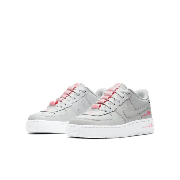 Nike Force 1 Lv8 3 Low Top Sneakers