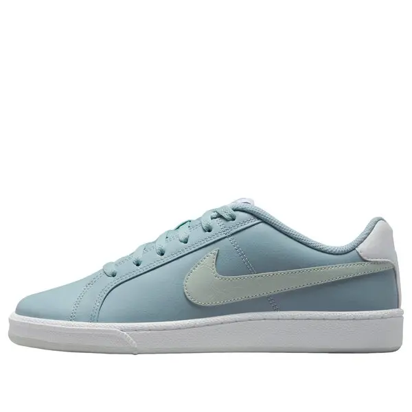 Nike Court Royale Sneakers