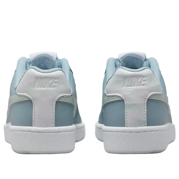 Nike Court Royale Sneakers