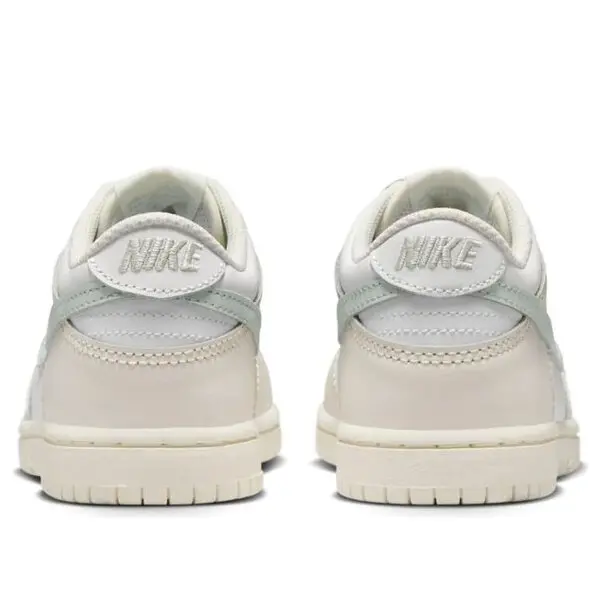 Nike Dunk Low Sneakers