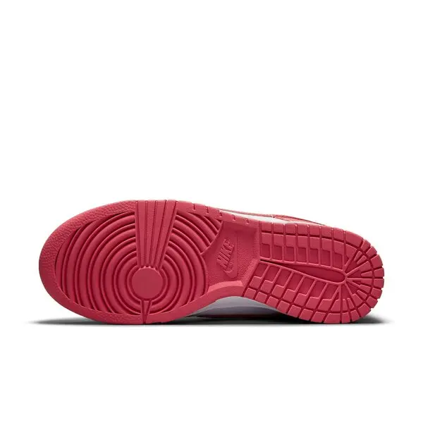 Nike Dunk Low Sneakers