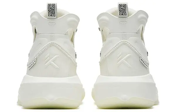 ANTA Klay Thompson 8 'blank Nitrogen' Sneakers - Ivory/black