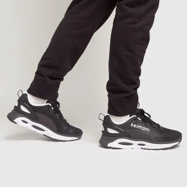 Under Armour Hovr Infinite Summit 2 Low Top Sneakers - Black