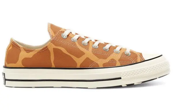 CONVERSE Chuck 70 Low Top Archival Giraffe Print Sneakers - Yellow