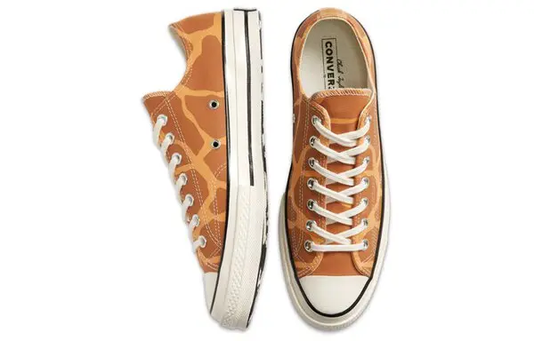 CONVERSE Chuck 70 Low Top Archival Giraffe Print Sneakers - Yellow