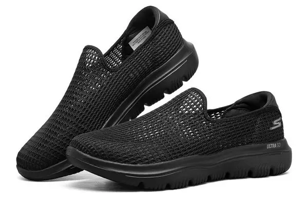 Sketchers Go Walk Evolution Ultra Slip-on Sneakers