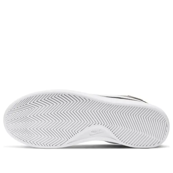 Nike Court Royale 2 Mid Sneakers - Black/white