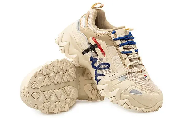 FILA FUSION Fellow Low Top Sneakers