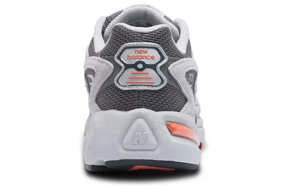 NEW BALANCE 725v1 Athletic Sneakers - Gray