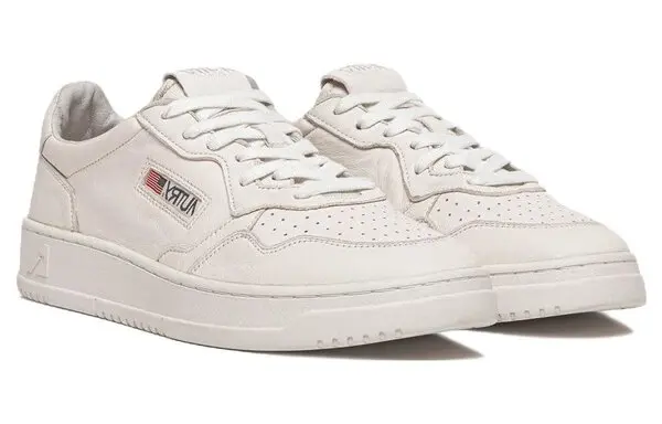 AUTRY Medalist Low Top Sneakers - White
