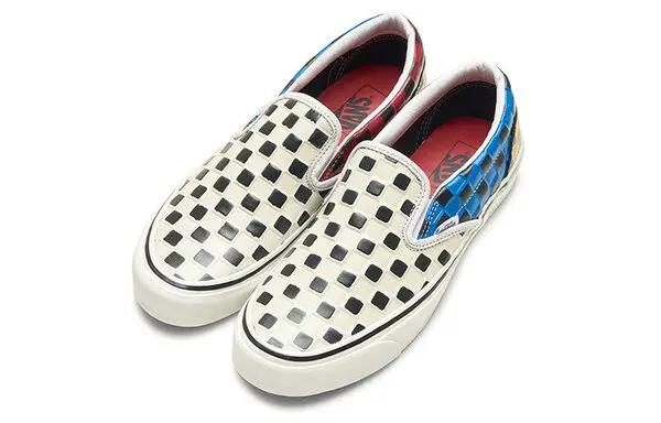 VANS Checkerboard Slip-on Sneakers - White/black