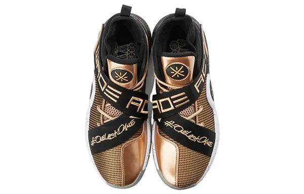 LI-NING One Last Dance" Basketball Sneakers