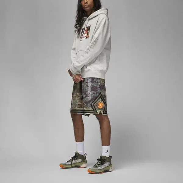 JORDAN X Undefeated Hoodie