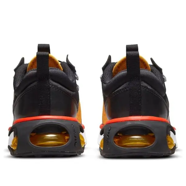 Nike Max 2021 Athletic Sneakers