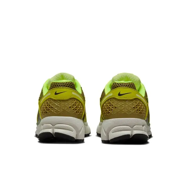 Nike Zoom Vomero "olive Flak - Olive Flak/volt/moss