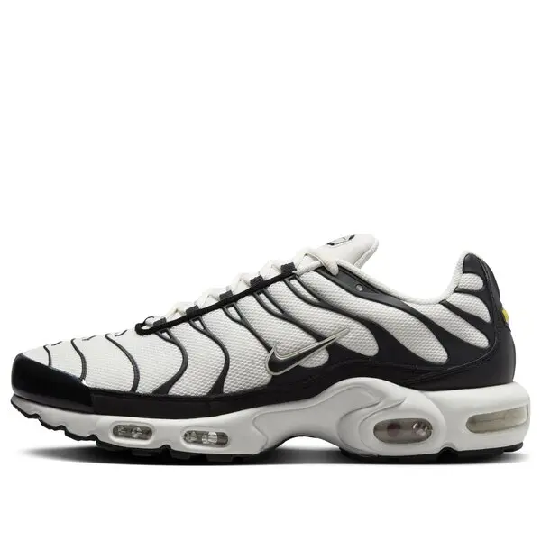 Nike Max Plus Essential - White/black