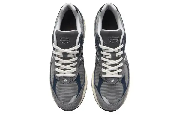 NEW BALANCE 2002r Sneakers - Grey/navy