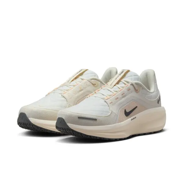 Nike Zoom Winflo 11 Gore-tex Sneakers - White/beige/black