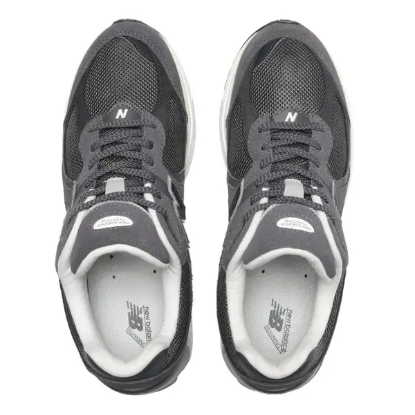 NEW BALANCE 2002r Sneakers - Dark Grey