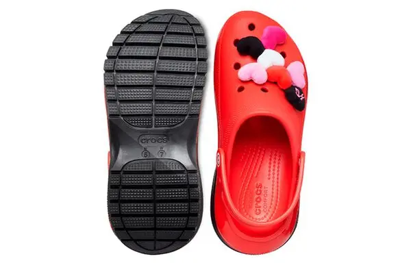 CROCS X Karol G Metal Hearts Platform Clogs - Red/black