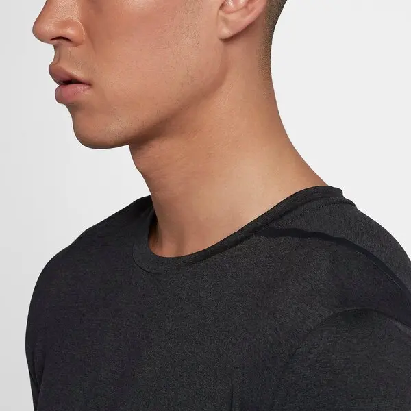 Nike Dri-fit Solid Color Short-sleeved T-shirt