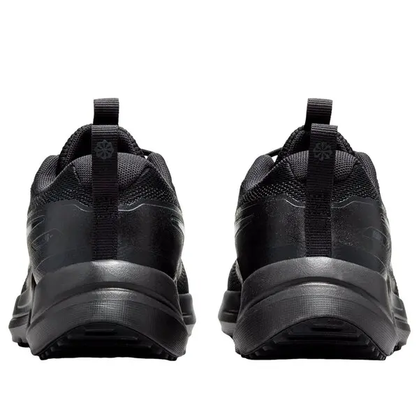 Nike Cosmic Runner Sneakers